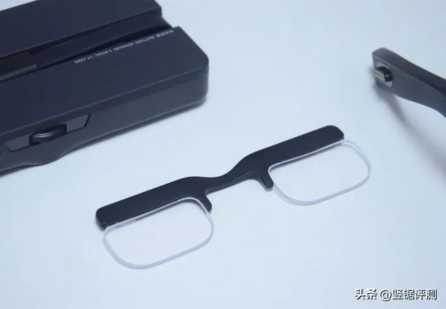 眼鏡裏面裝了個“130英寸屏幕”？雷鳥Air 1S智能AR眼鏡評測 – PCNow