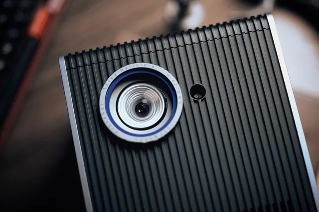 全球首台自帶攝像頭的投影儀：成者會議星引領商務投影智能升級 – PCNow